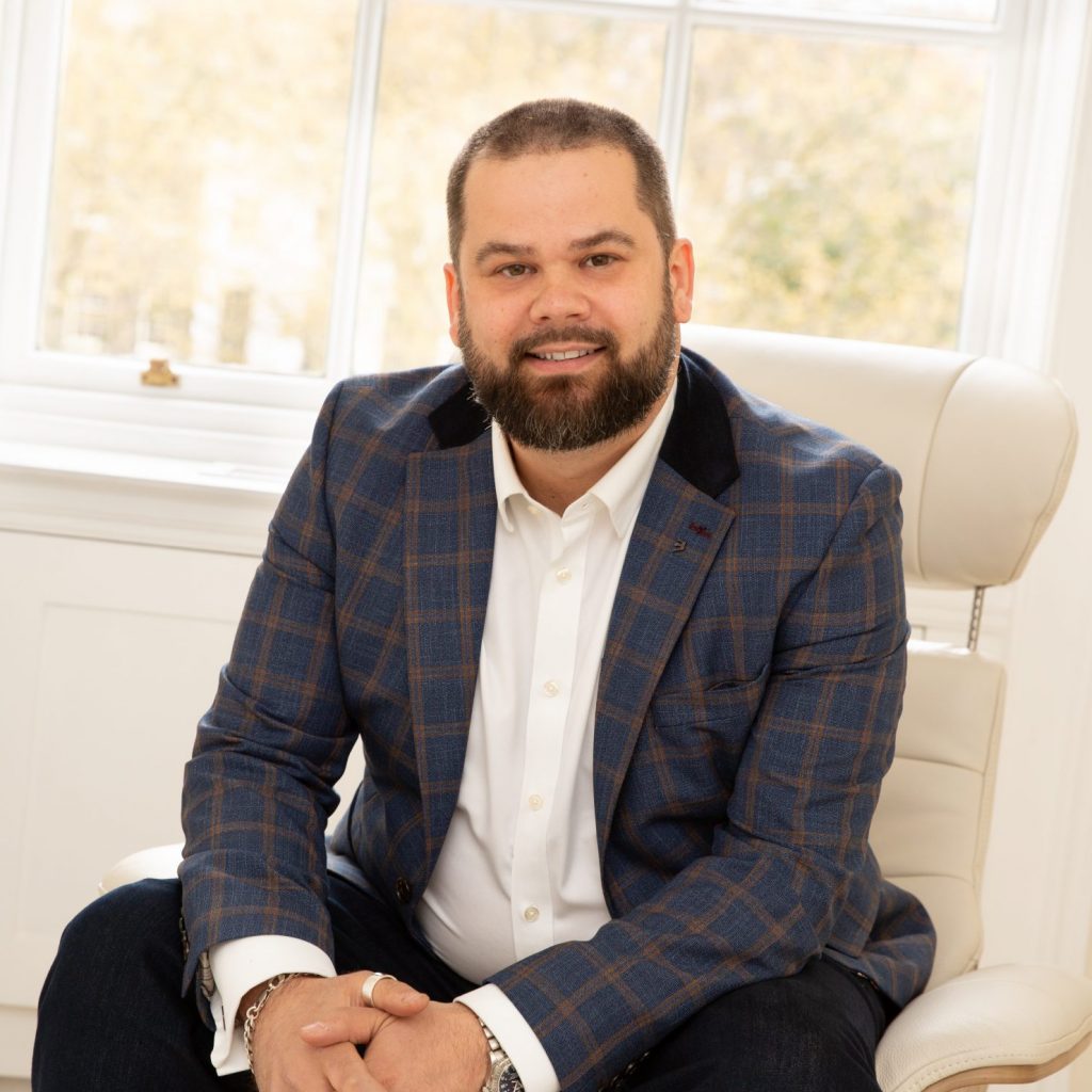 Dr Daniel Moore | Eating disorder male therapist Harley Street | Eating ...